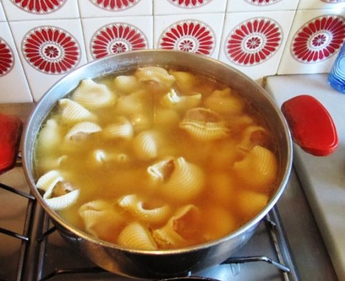 Sopa de galets farcits de carn picada | Recepta de cuina de Jordi ...