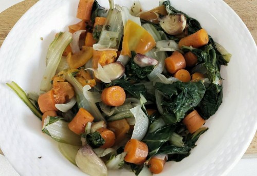 Bledes bullides amb pastanaga, ceba i tomàquet | Recepta de cuina de ...