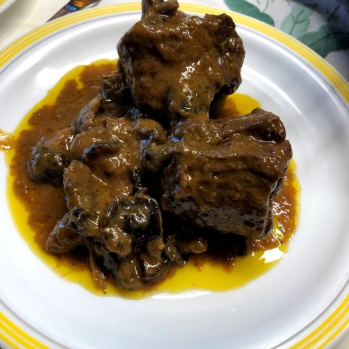 Cua de bou al vi negre | Recepta de cuina de Montserrat Canals Colet ...