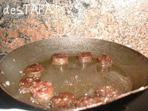 Remenat de botifarra negra | Recepta de cuina de Mercè Montardit ...