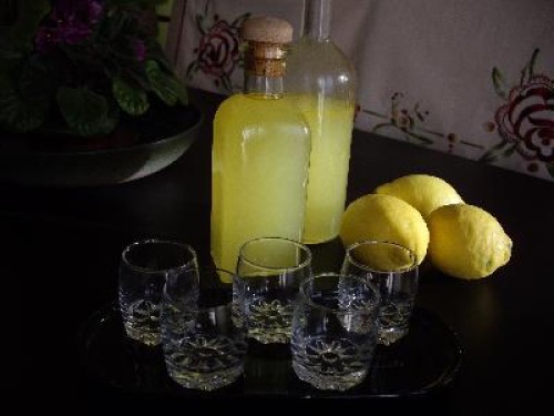Limonchelo | Recepta de cuina de Mercè Pairot Rovira - RECEPTES.CAT